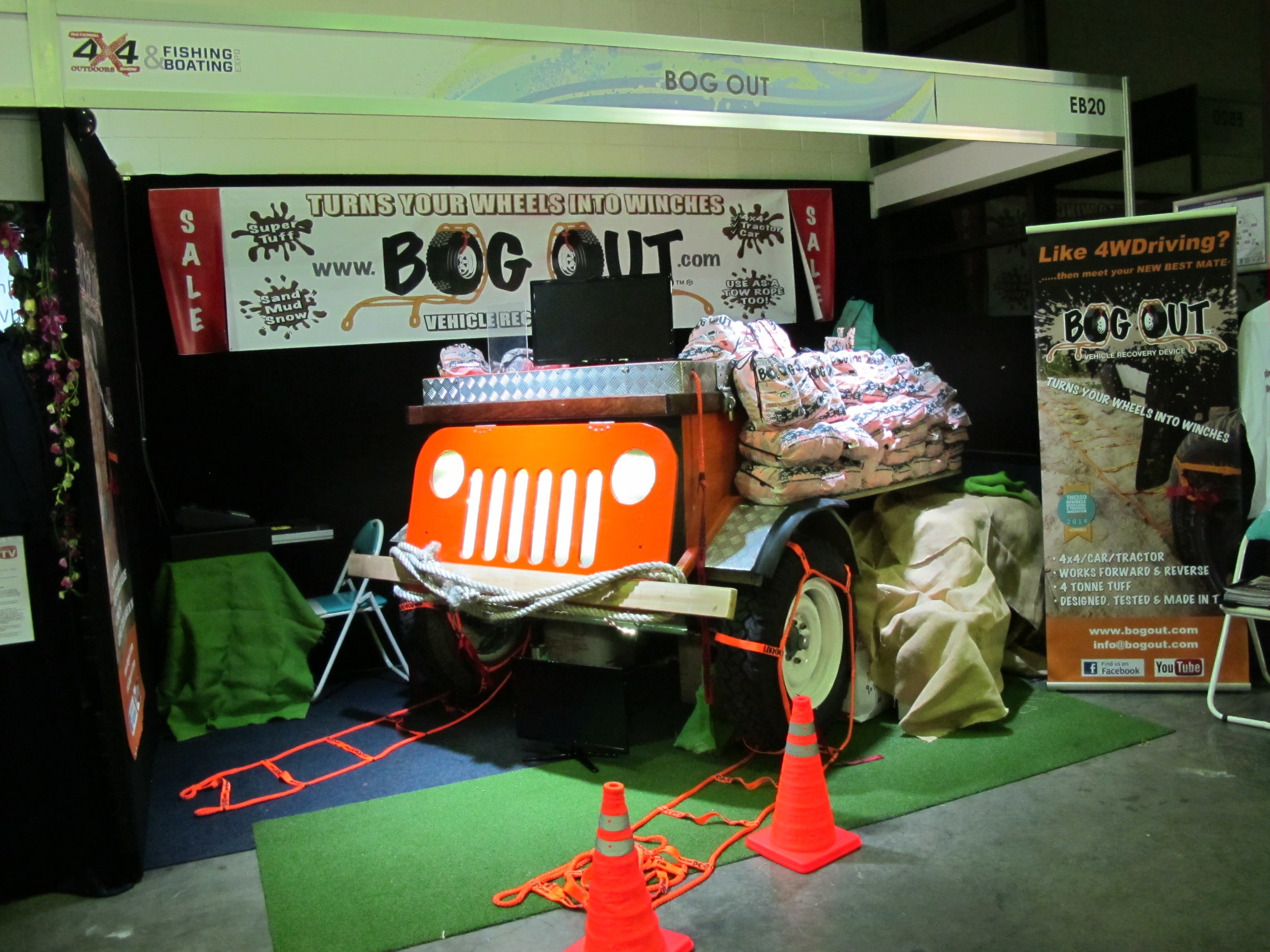 BOG OUT 4x4 Brisbane Show 2015 - Bogout